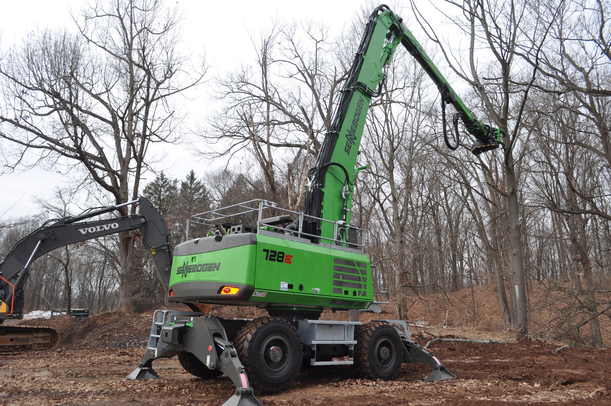 Introducing SENNEBOGEN’s 728 Tree Care Handler!